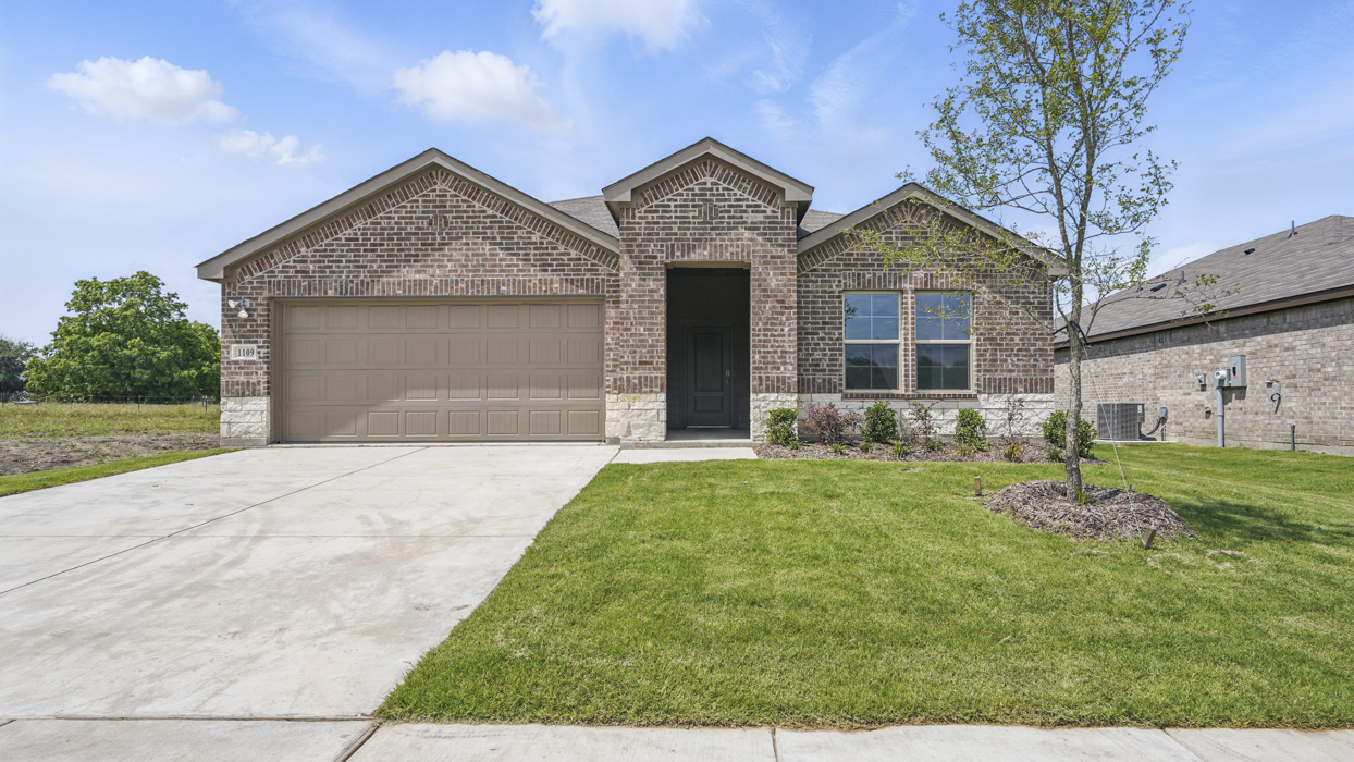 Available Home in Leonard Crossing | LEONARD, TX | D.R. Horton
