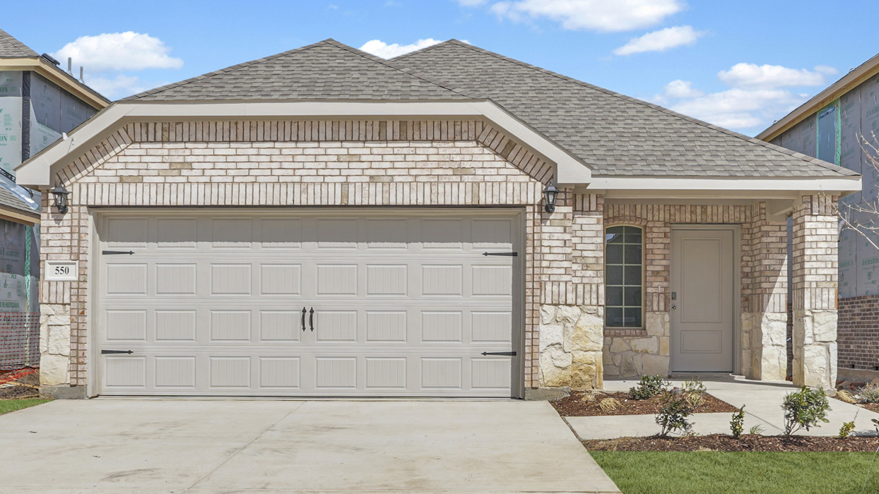 Available Home in Yarbrough Farms | PILOT POINT, TX | D.R. Horton