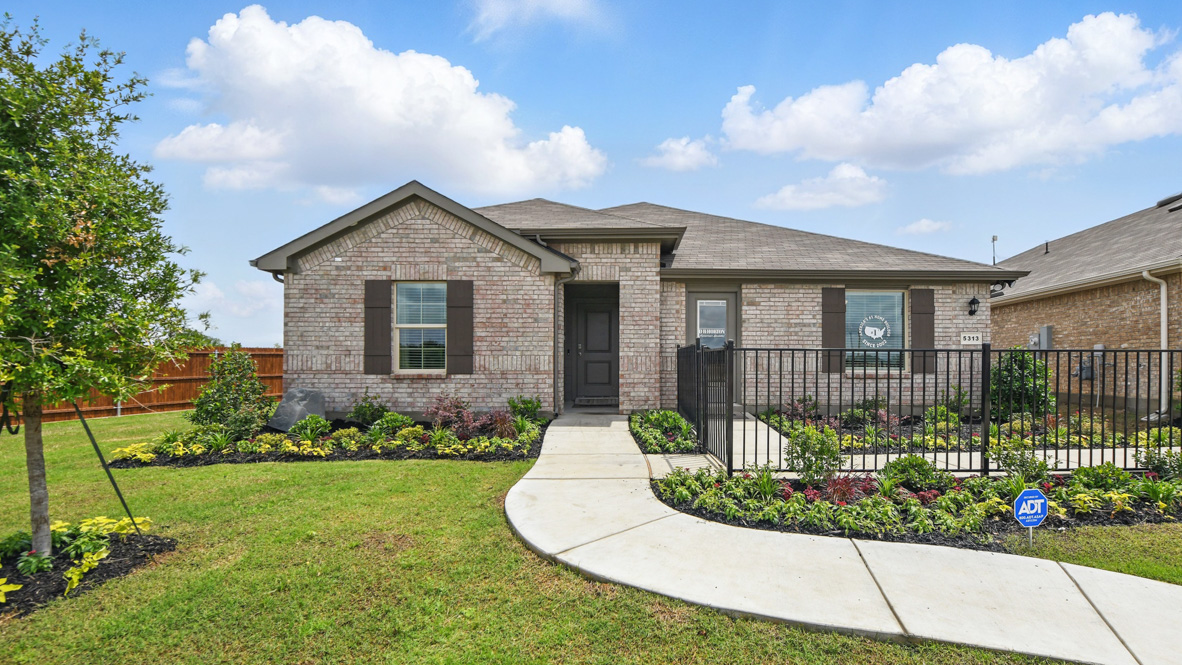 Houses For Sale in Denton, TX | Hickory Grove | D.R. Horton