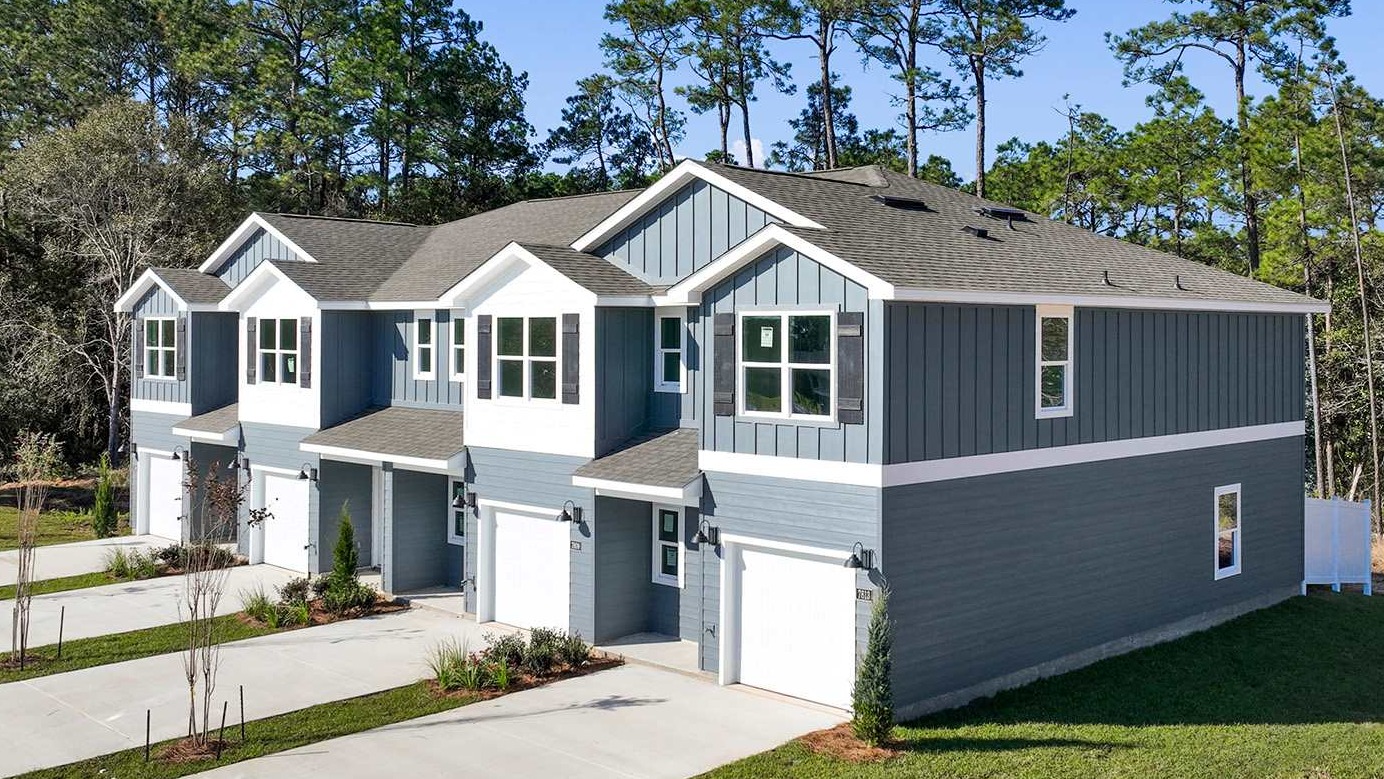 Available Home in Pelican Landing Townhomes | OCEAN SPRINGS, MS | D.R ...