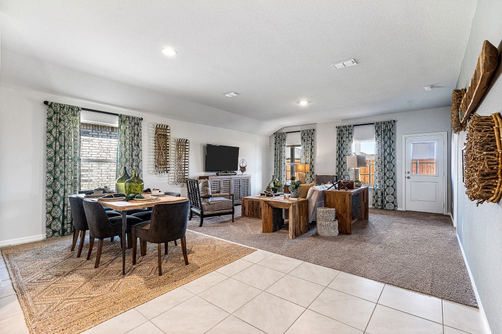 New Homes in Sunnycreek | Crowley, TX | D.R. Horton