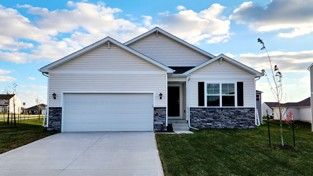 Home For Sale in Southbridge Farms | Adel, IA | D.R. Horton