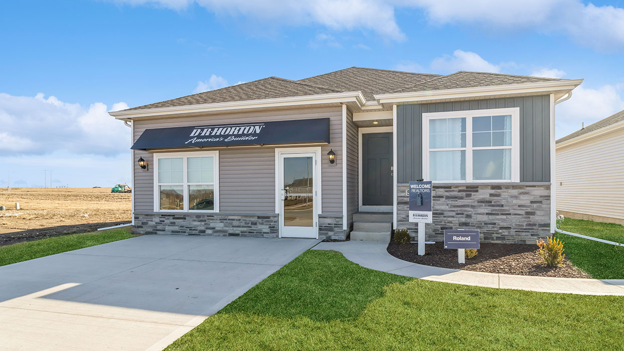 New Homes in Magnolia Heights | URBANDALE, IA | D.R. Horton