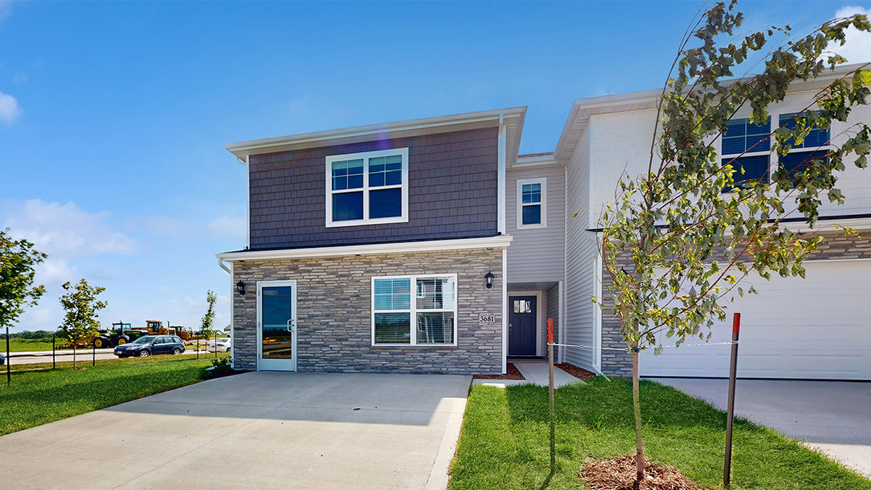New Homes in Kimberley Crossing Townhomes | ANKENY, IA | D.R. Horton