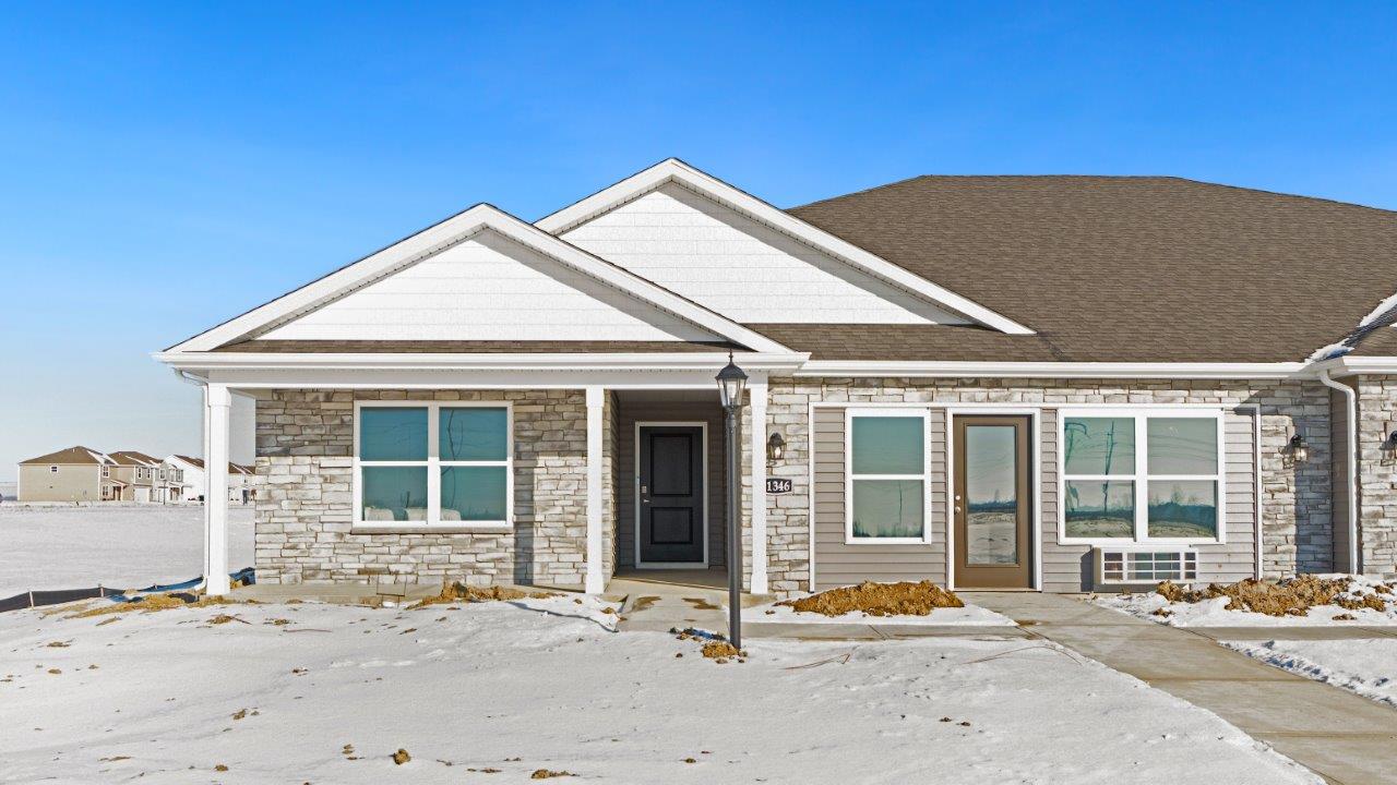 New Homes in Livingston Lakes Paired Villas | Fort Wayne, IN | D.R. Horton