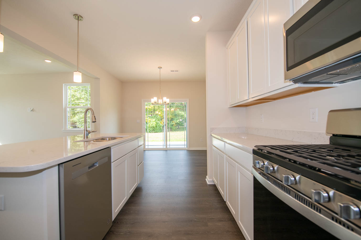 2600 ALBATROSS AVE.